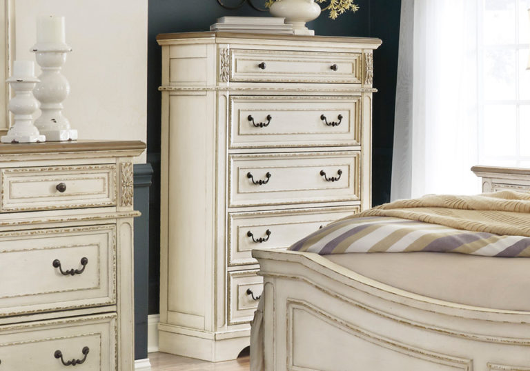 Realyn Two-Tone 3-Drawer Night Stand | Cincinnati Overstock Warehouse